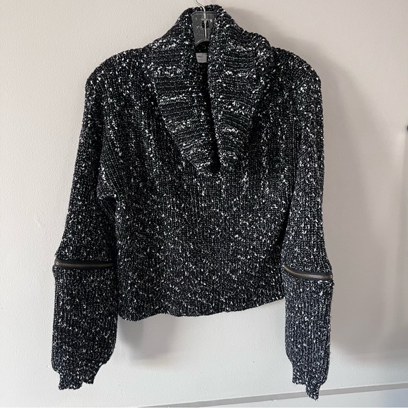 36 Point 5 | Tops | 36 Point 5 Black And White Cropped Long Sleeve ...